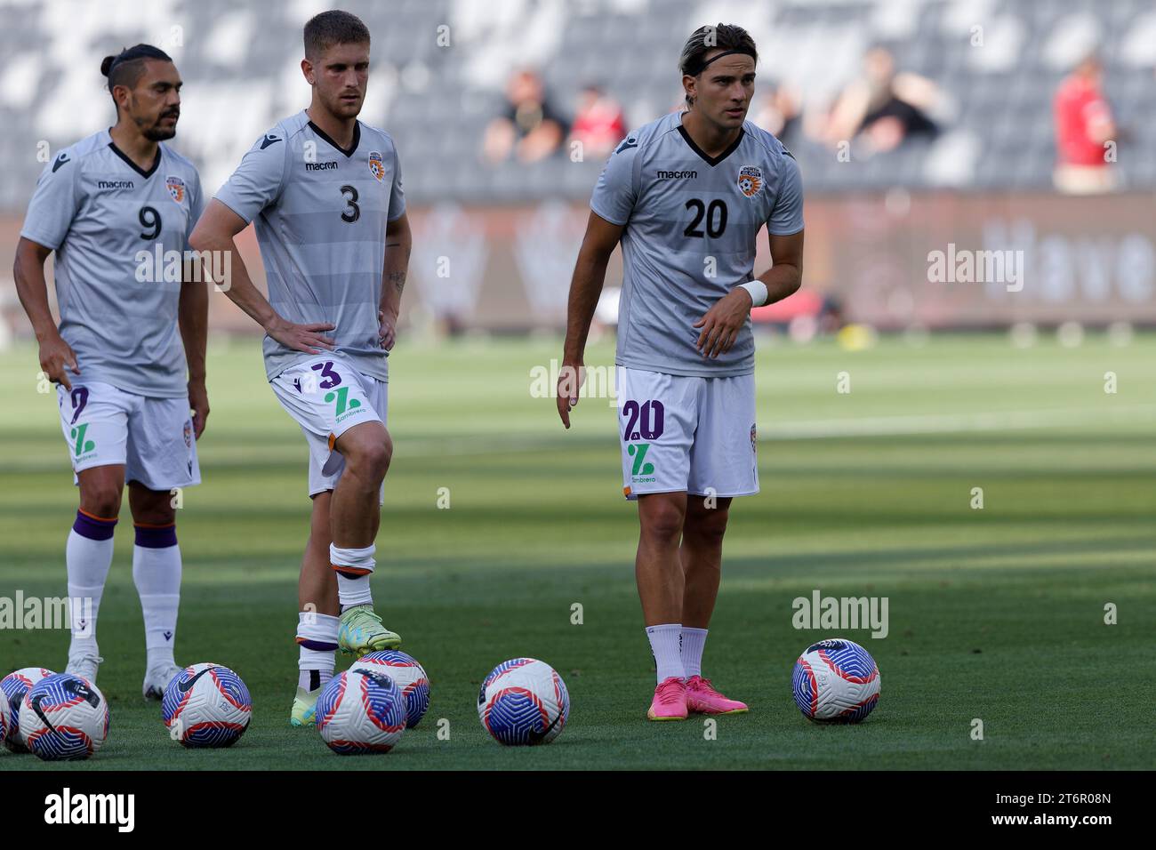 David Williams, Jacob Muir and Giordano Colli of Perth Glory warm up ...