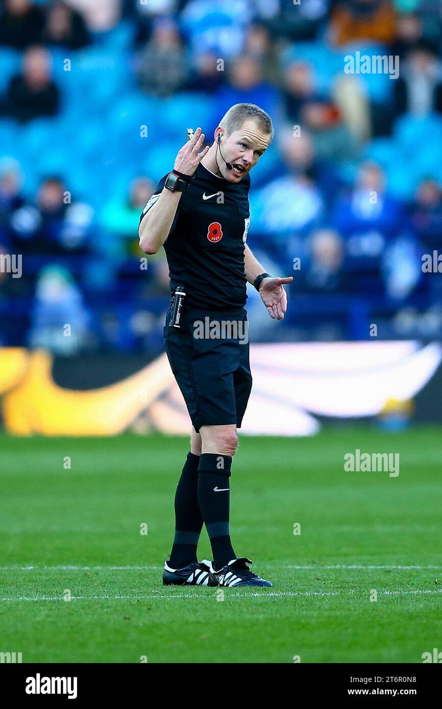 Hillsborough Stadium, Sheffield, England - 11th November 2023 Referee ...