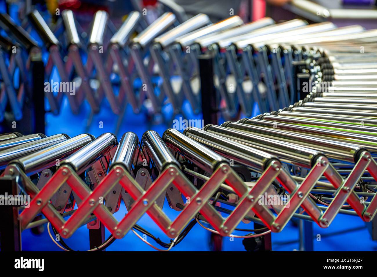Assembly line conveyor belt close hi-res stock photography and images ...