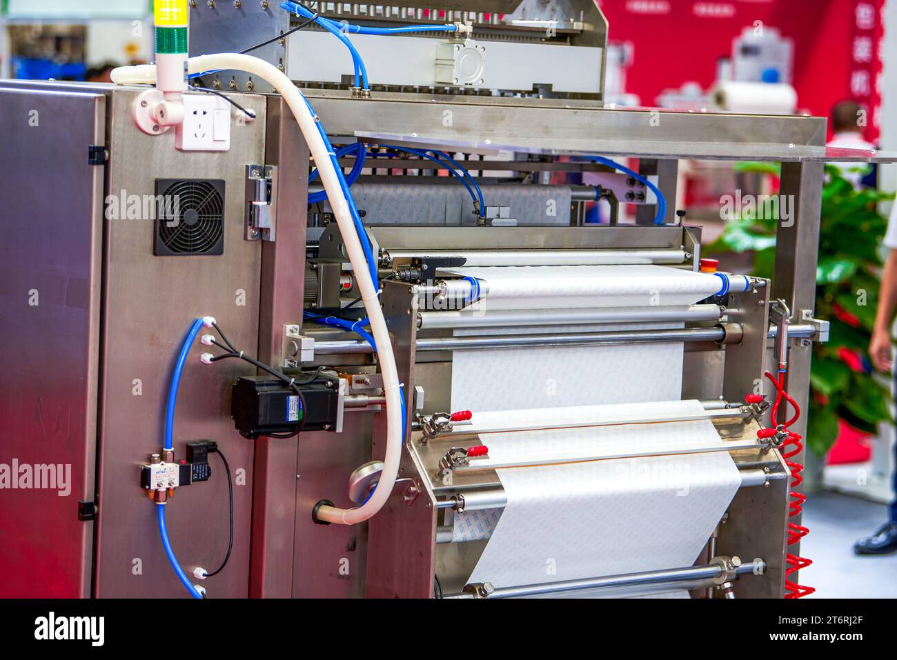 Automatic packaging machinery used in industrial assembly lines Stock ...