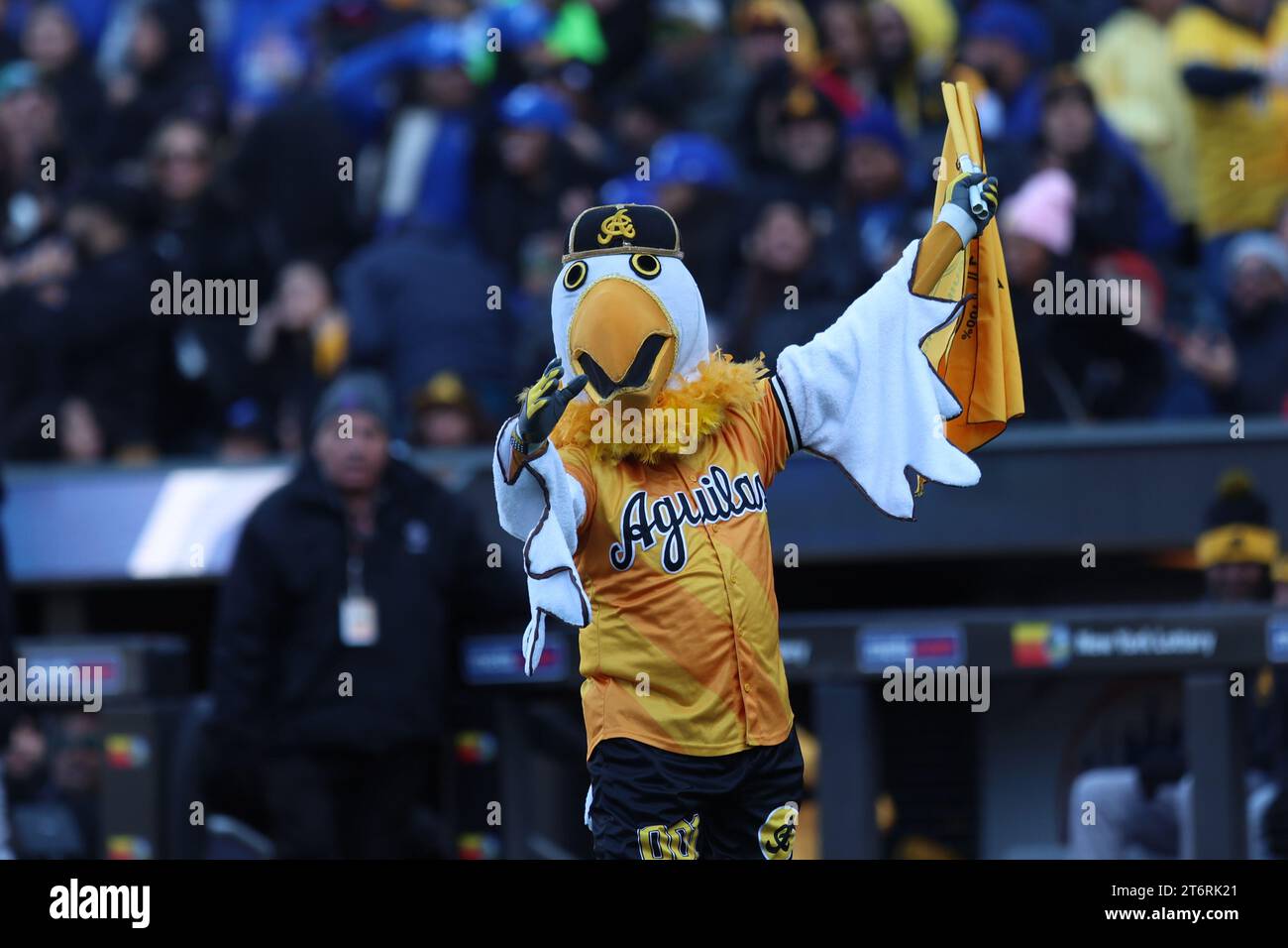 Las aguilas cibaenas mascot hi-res stock photography and images - Alamy