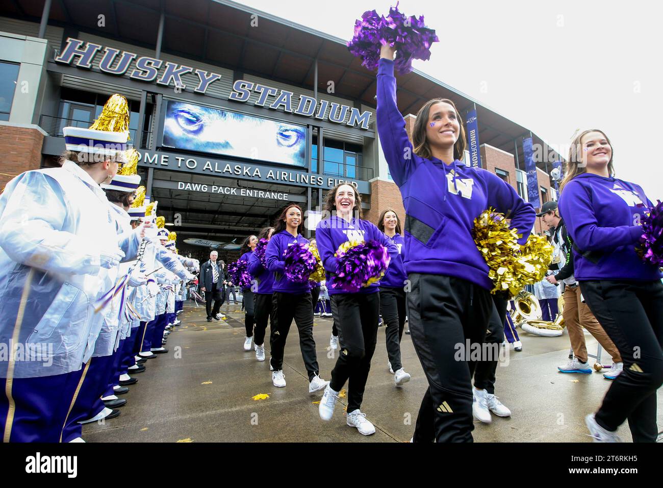 Washington Capitals Cheerleaders 2013