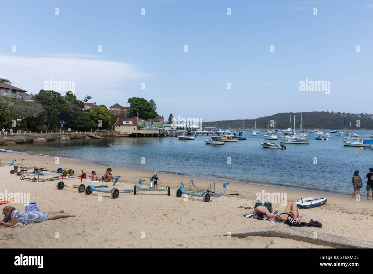 Manly Beach Sydney, east Manly cove beach with views of Sydney harbour ...