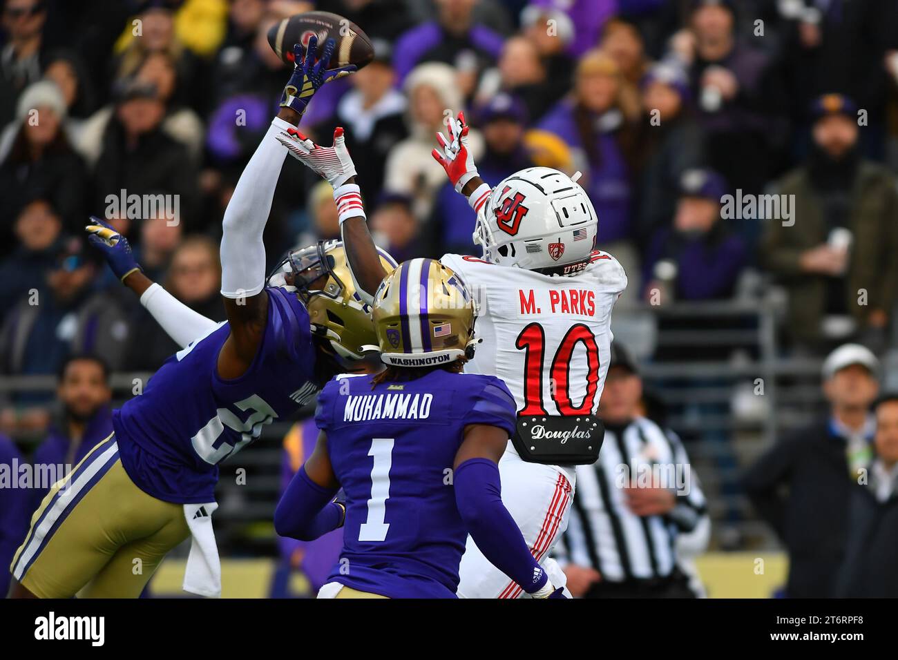 November 11, 2023: Washington Huskies safety Vincent Nunley (28) gets a ...