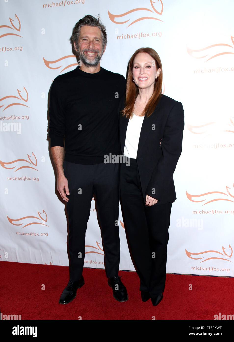 Bart Freundlich and Julianne Moore attending the Michael J. Fox ...