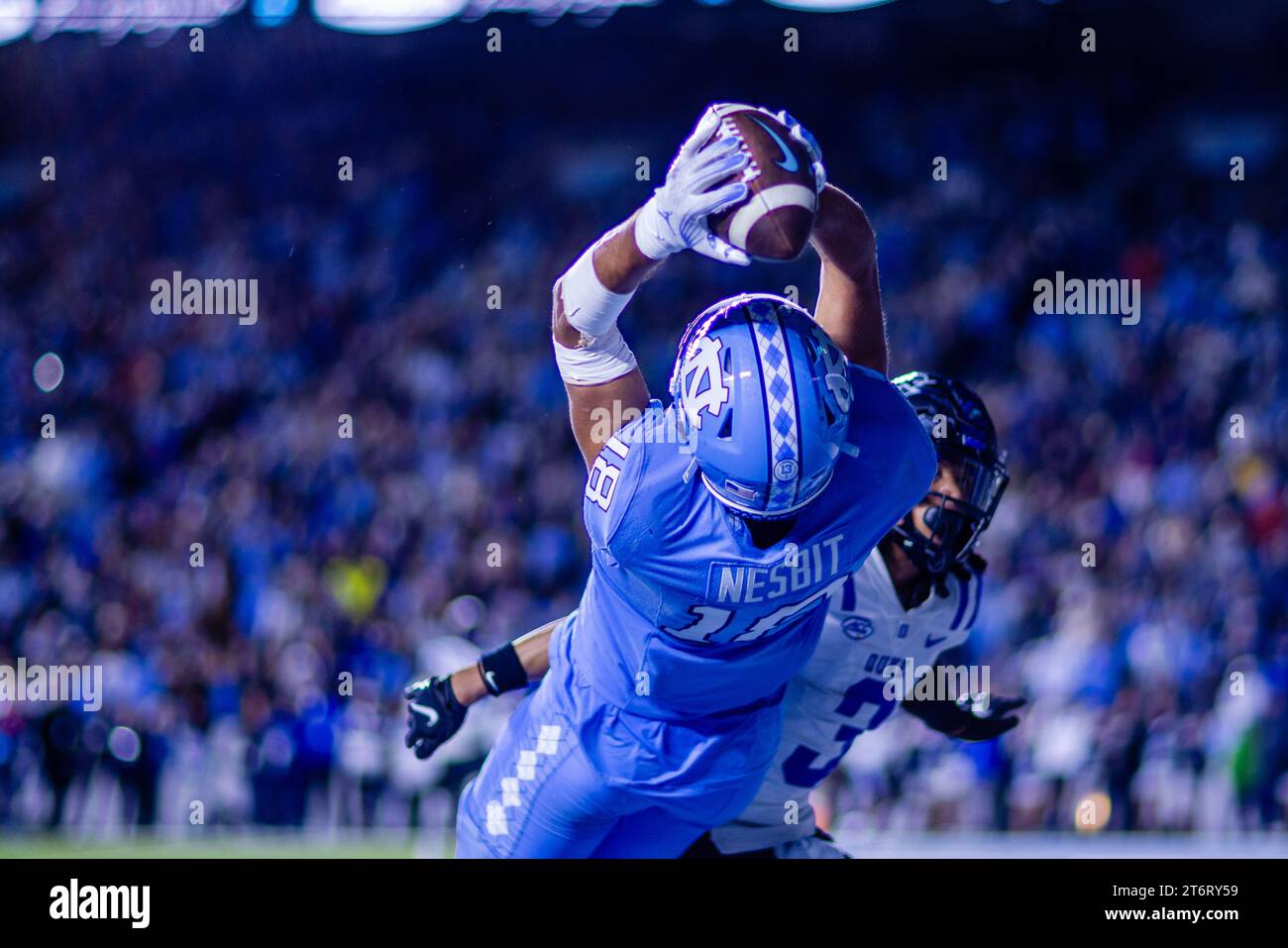 November 12, 2023: North Carolina Tar Heels tight end Bryson Nesbit (18 ...