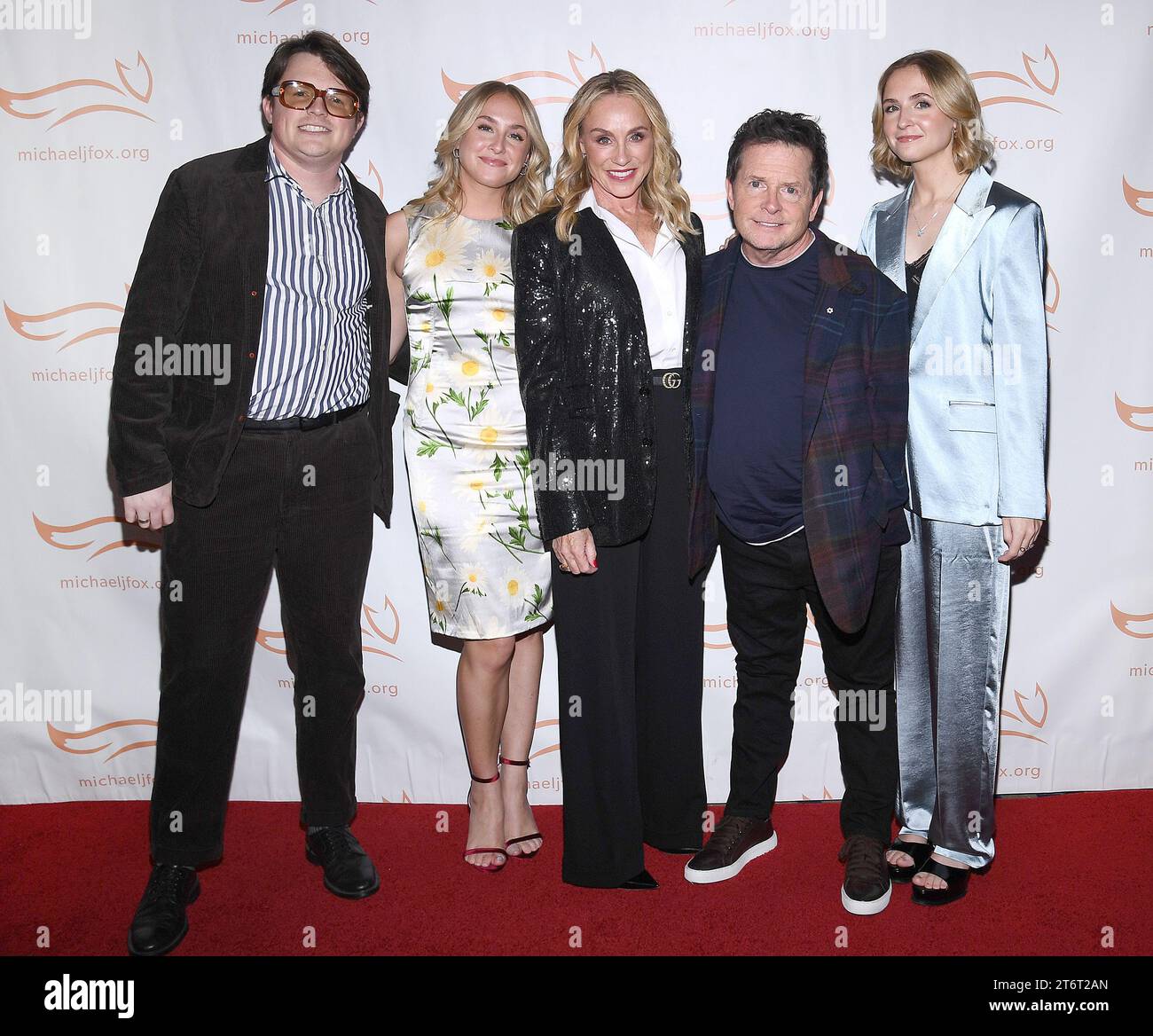 (L-R) Sam Fox, Aquinnah Fox, Tracy Pollan, Michael J. Fox and Schuyler ...
