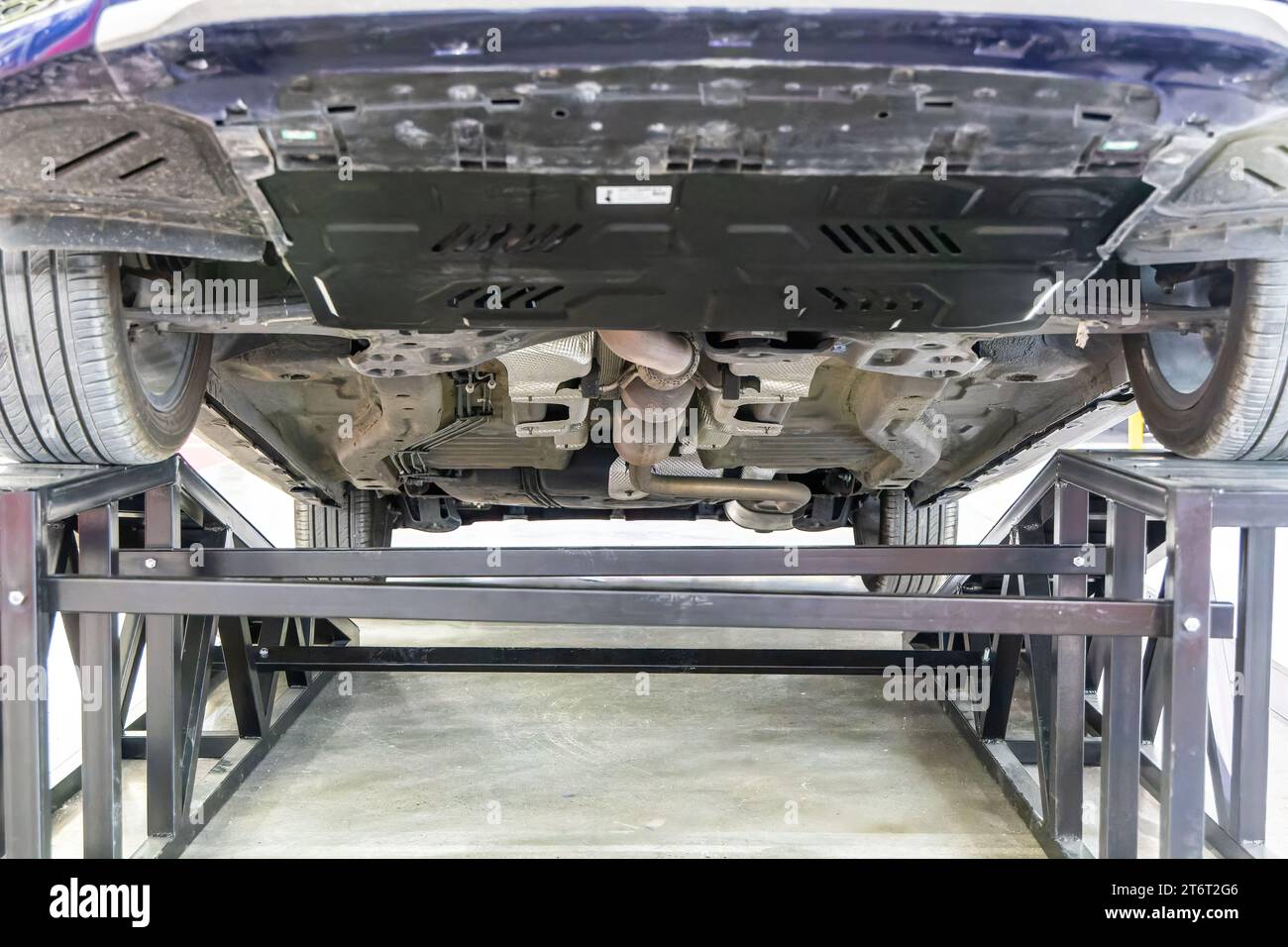 Undercarriage of cars hi-res stock photography and images - Alamy