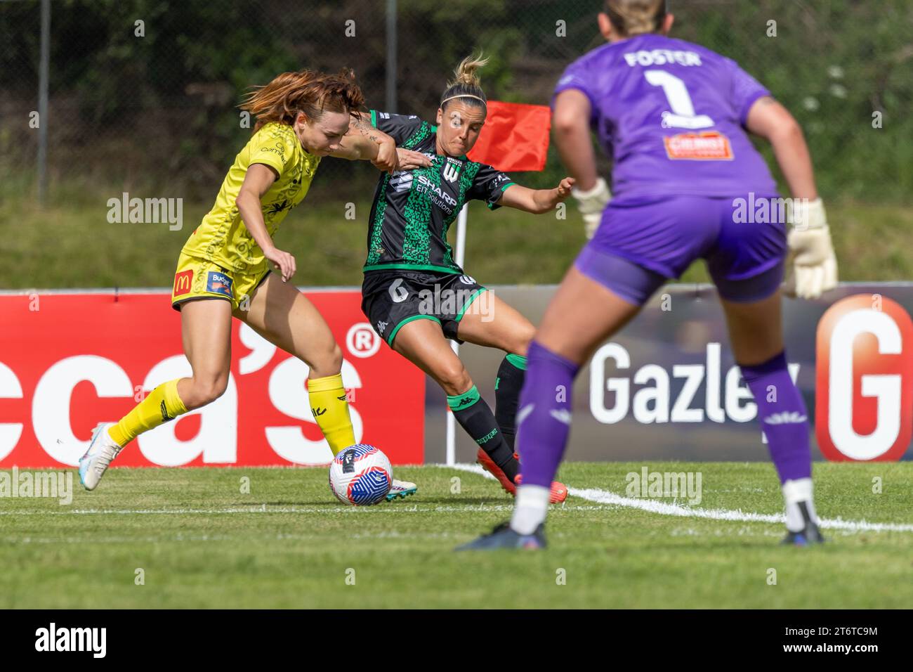 Chloe mackenzie hi-res stock photography and images - Alamy