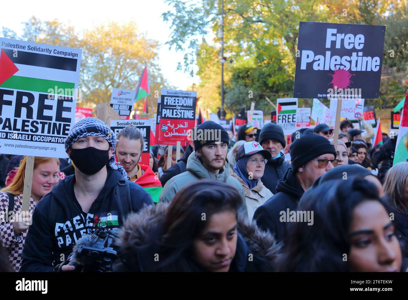 London, UK, 11th November 2023, Pro-Palestinian protesters marched ...