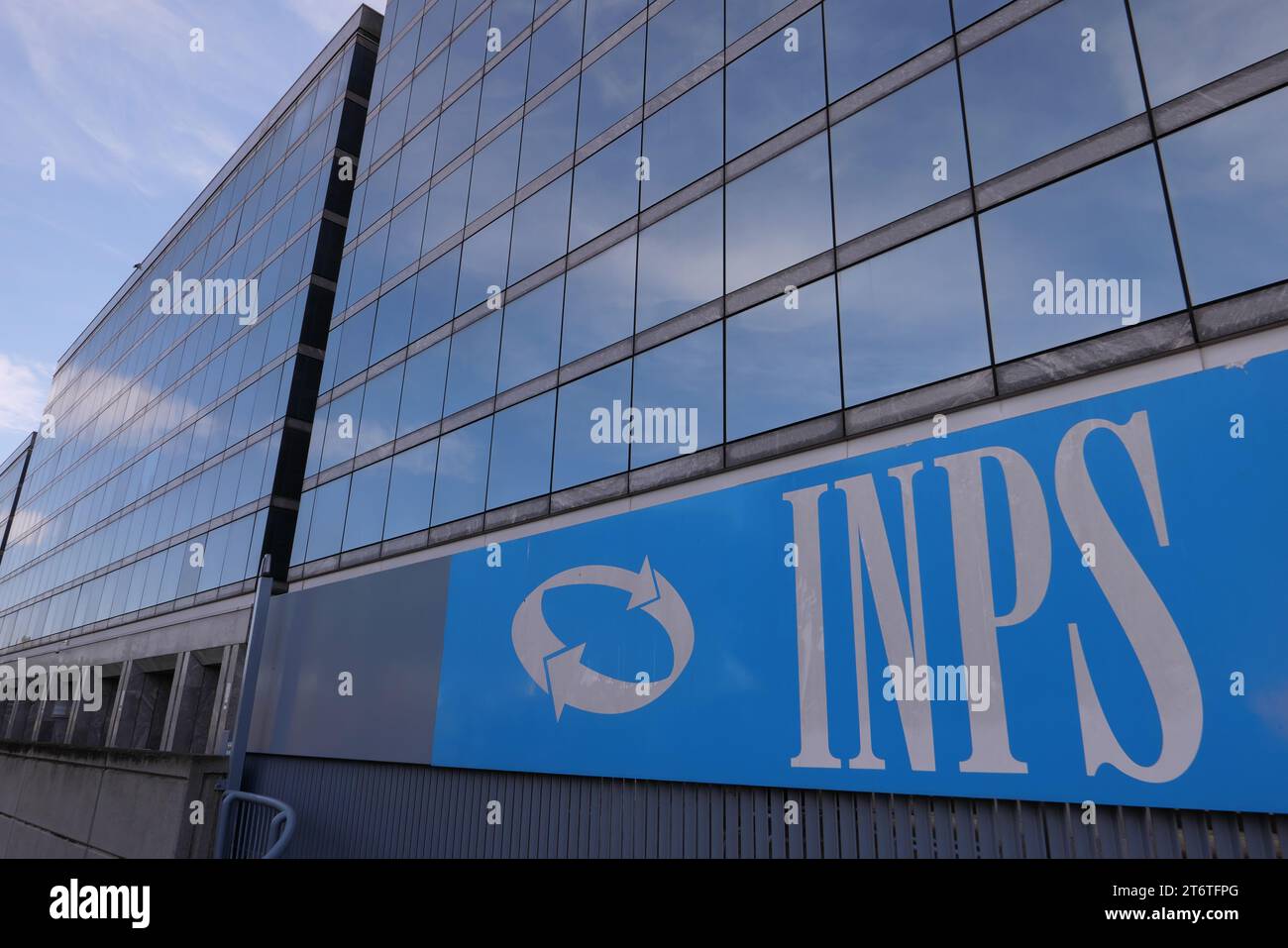 Security institute hi-res stock photography and images - Alamy