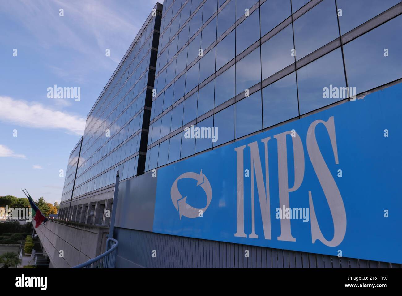 Security institute hi-res stock photography and images - Alamy