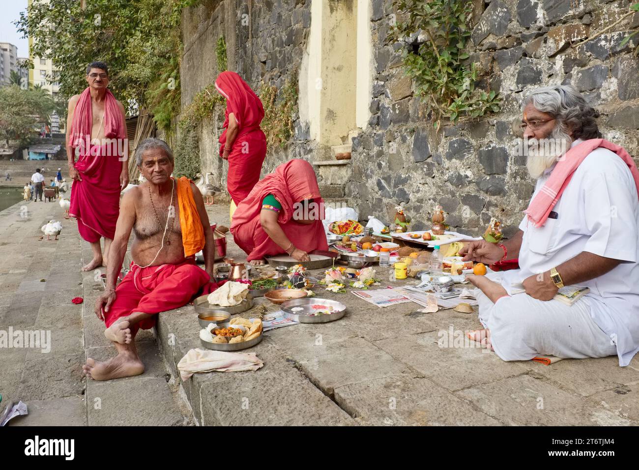 Shraddha death ritual hi-res stock photography and images - Alamy