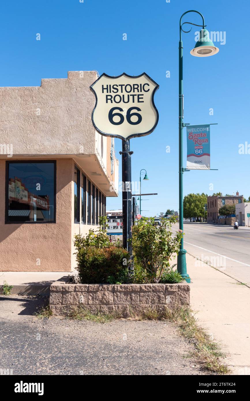 Sign marks Historic Route 66 Santa Rosa, New Mexico Stock Photo - Alamy