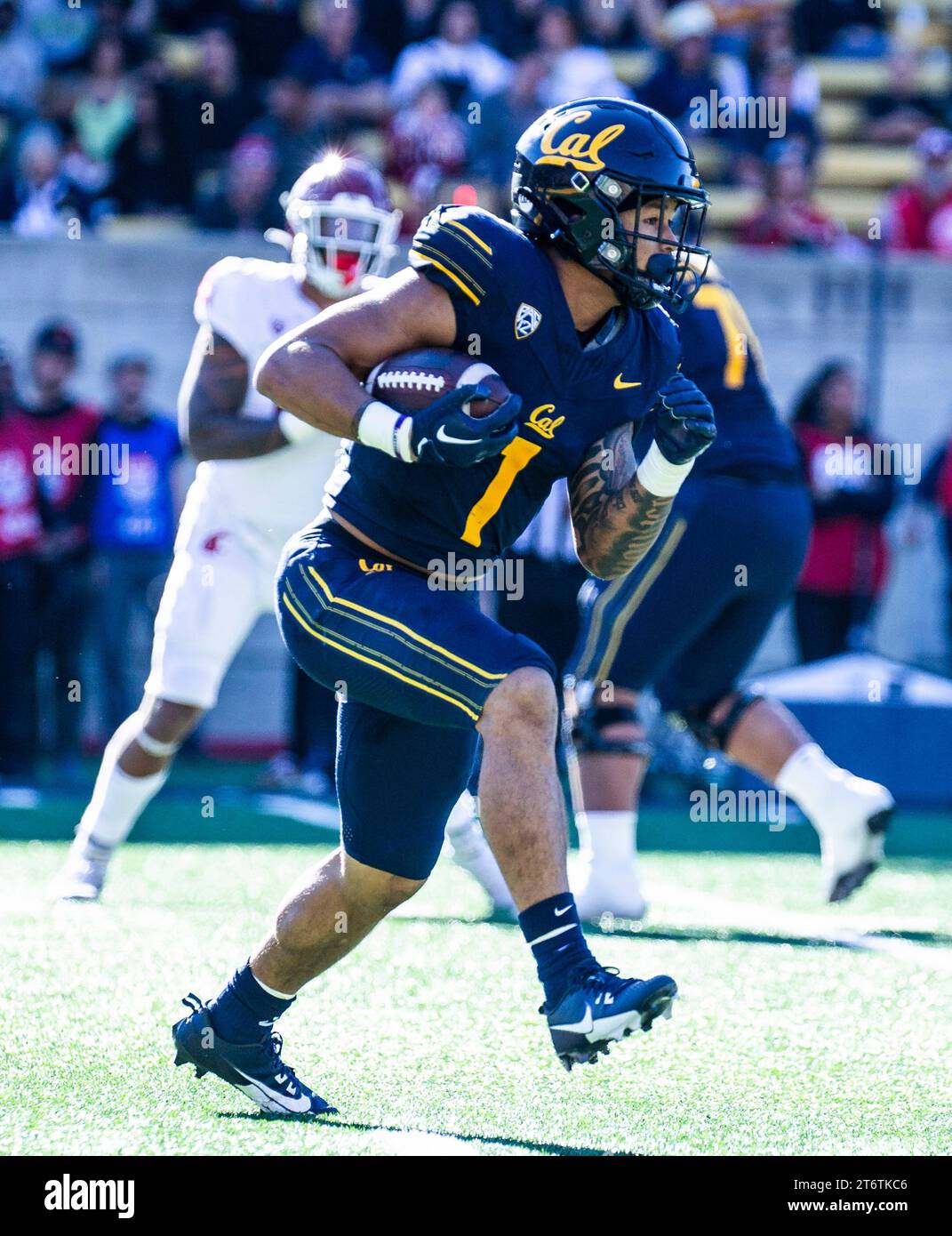 November 11, 2023 Berkeley, CA U.S.A. California running back Jaydn Ott ...