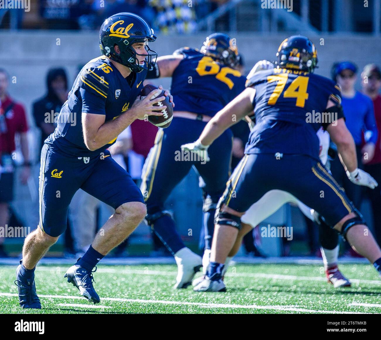 November 11, 2023 Berkeley, CA U.S.A. California quarterback Fernando ...