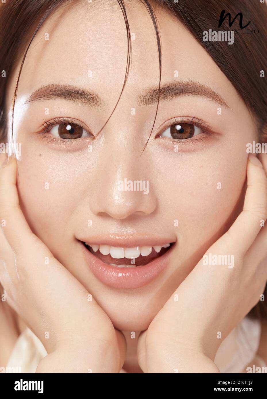 Healthy habits for a naturally beautiful face Stock Photo - Alamy