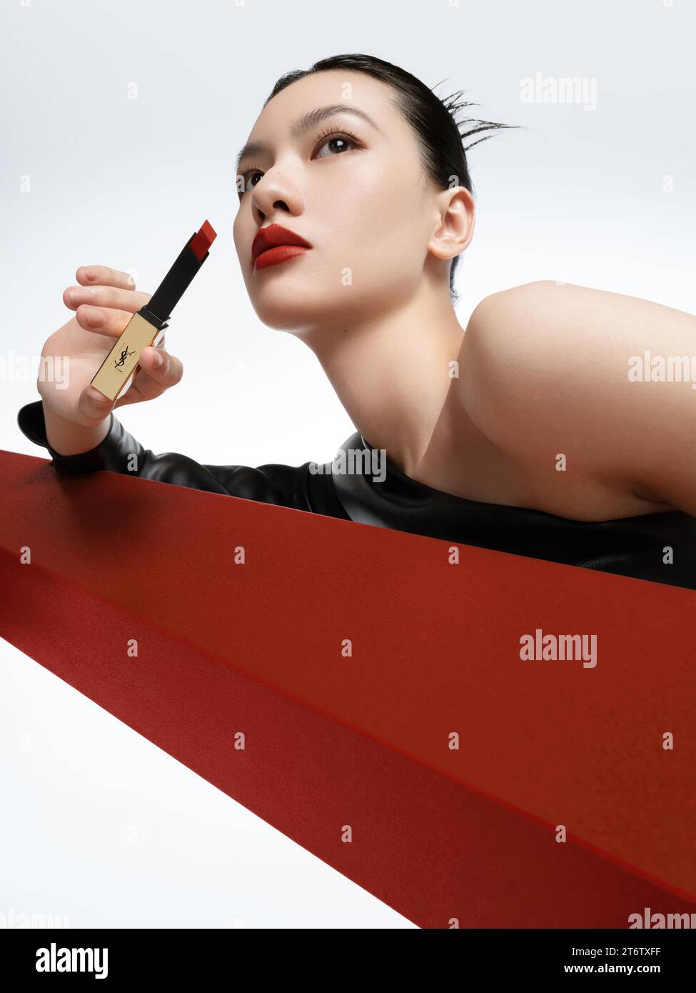 Asian women's faces are beautified with cosmetics, faces for ...