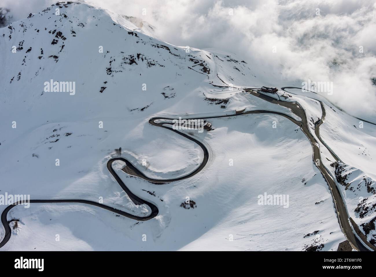 Austrian alps road grossglocknerstrasse hi-res stock photography and ...