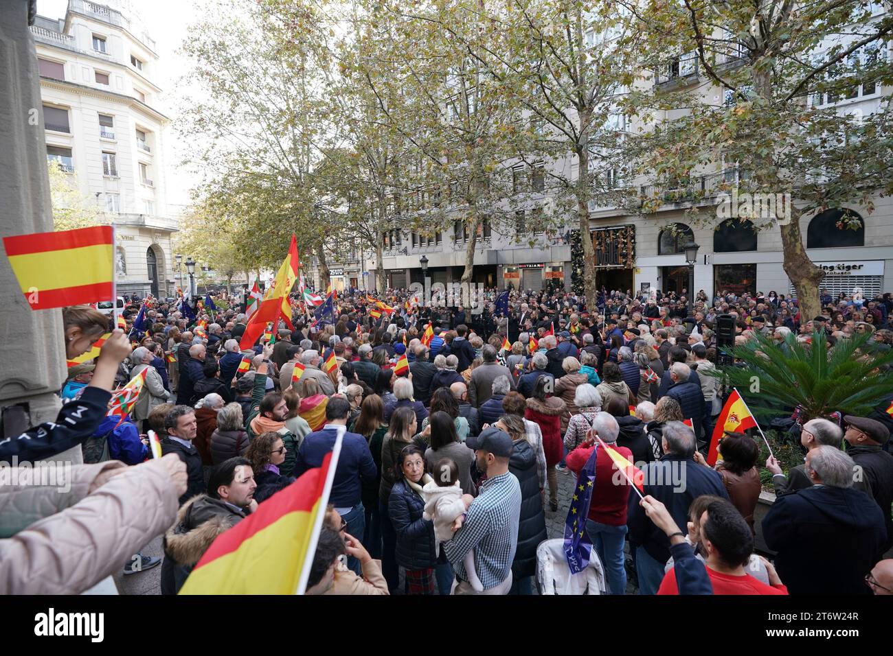 Hundreds of demonstrators during a rally against the amnesty, on ...