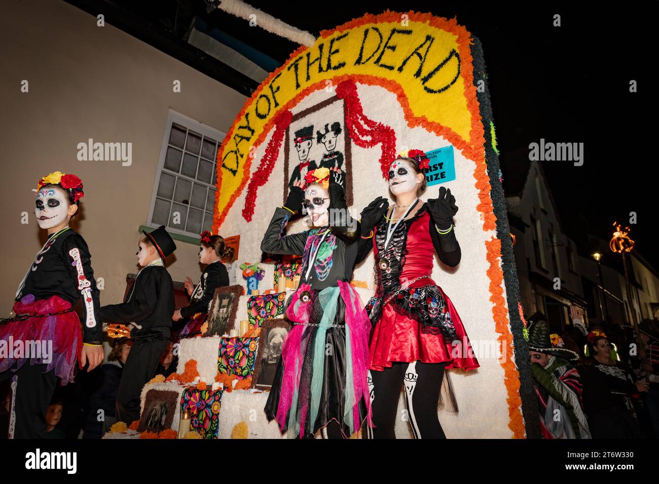 Hatherleigh, UK. 11 Novmeber 2023. Colourful parade floats in the ...