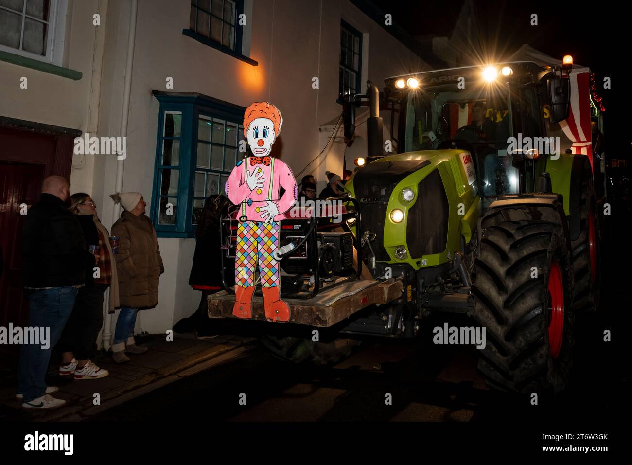 Hatherleigh, UK. 11 Novmeber 2023. Colourful parade floats in the ...
