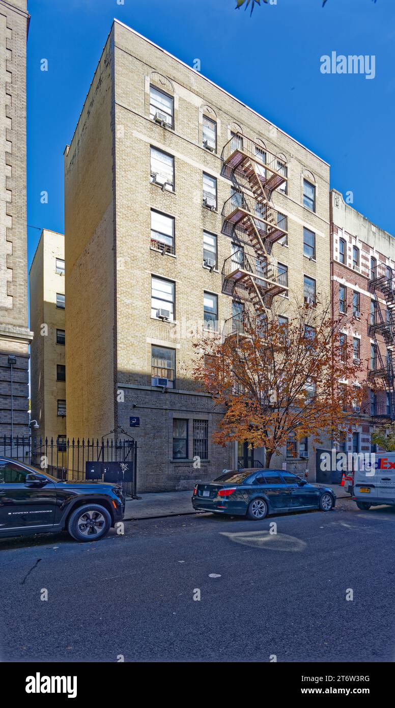 515 west 174th st hi-res stock photography and images - Alamy