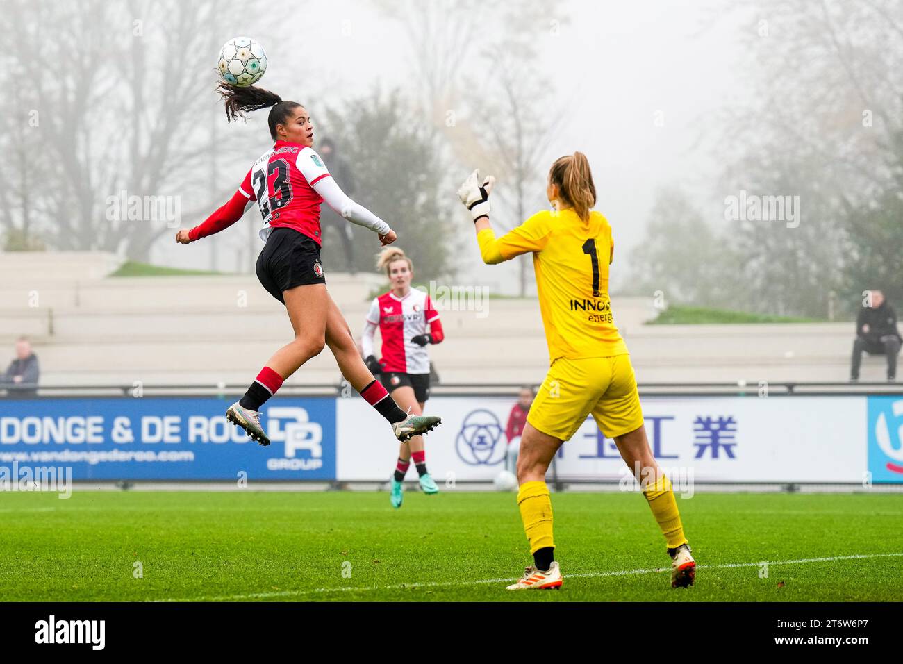 Femke liefting goalkeeper of az hi-res stock photography and images - Alamy