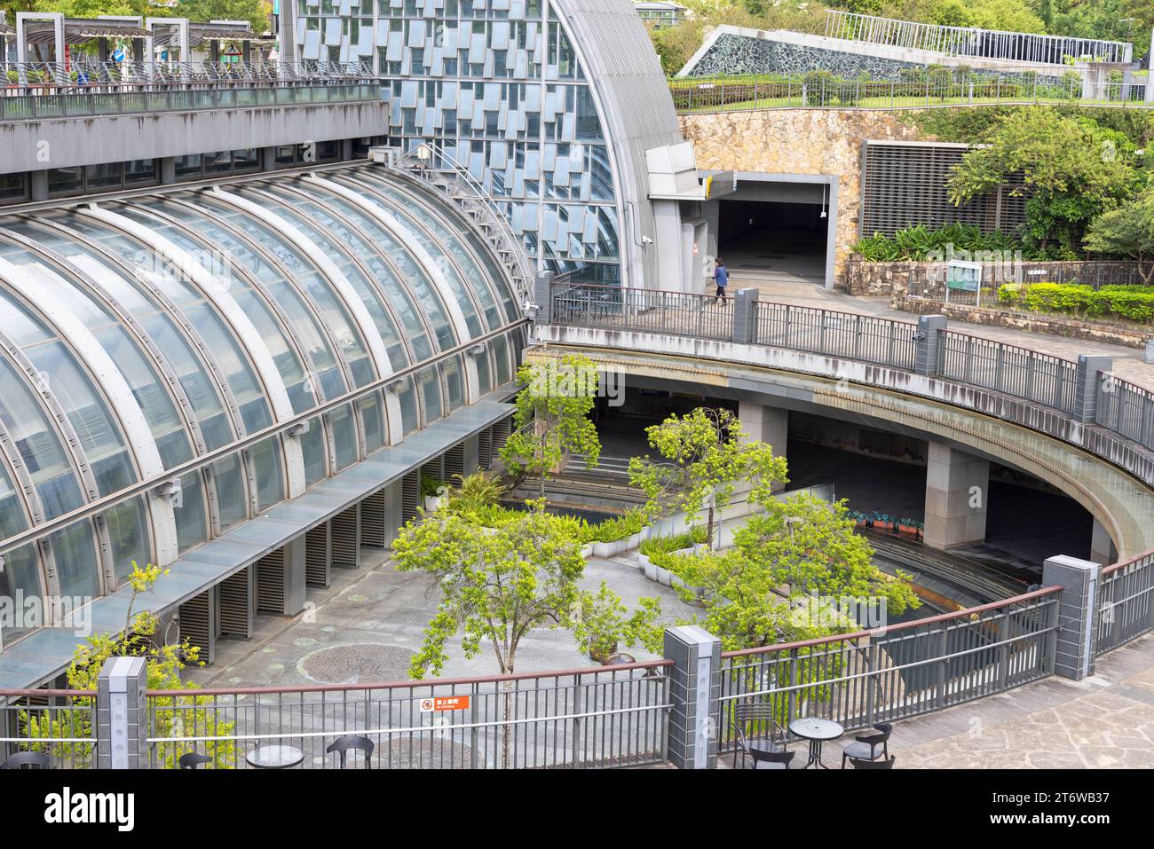 Daan Park MRT Station, Taipei, Taiwan Stock Photo - Alamy