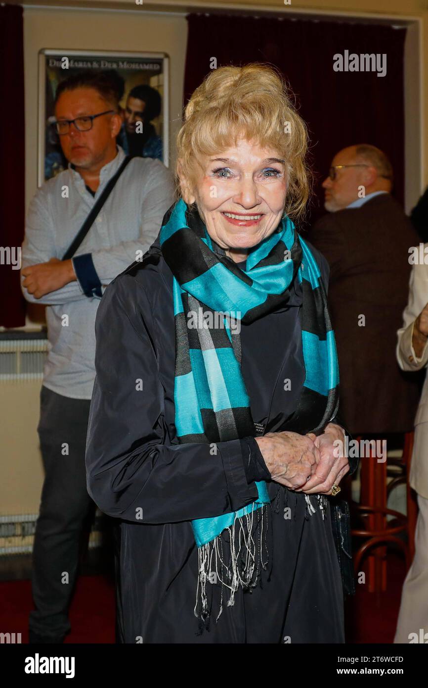 Waltraud Habicht bei der Theaterpremiere Die Maria und der Mohamed im ...