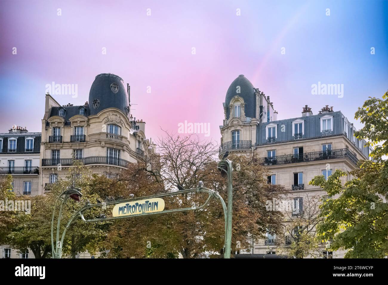 Paris, beautiful buildings place de la Nation in the 11e arrondissement ...