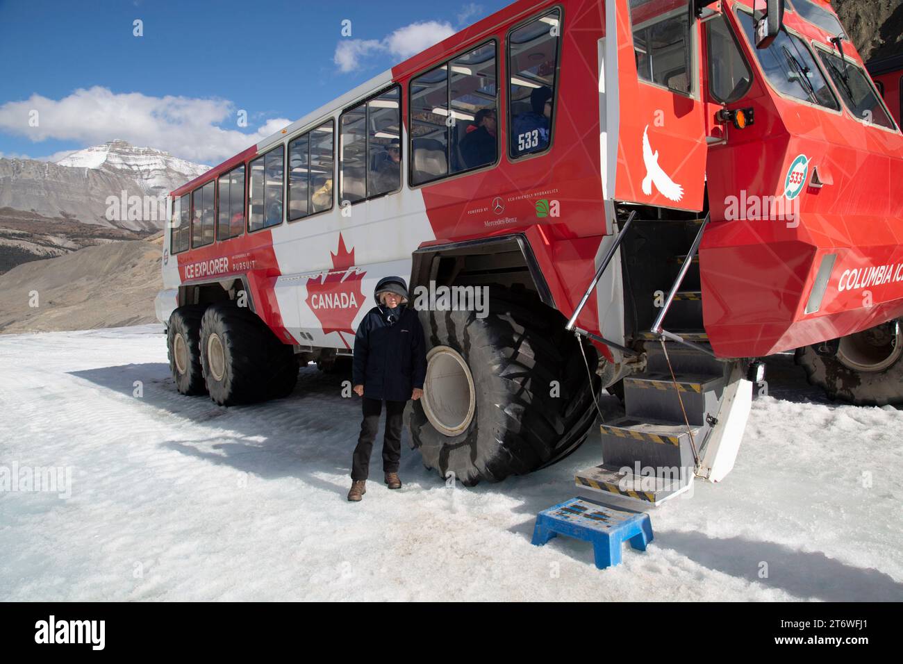 Terra Bus on the Athabasca Glacier, Columbia Icefield, Jasper National ...