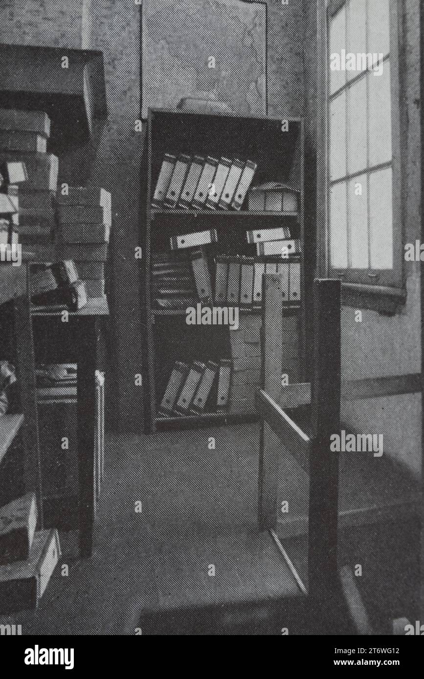 Amsterdam, netherlands. October 21, 2023. A picture of a photograph of ...