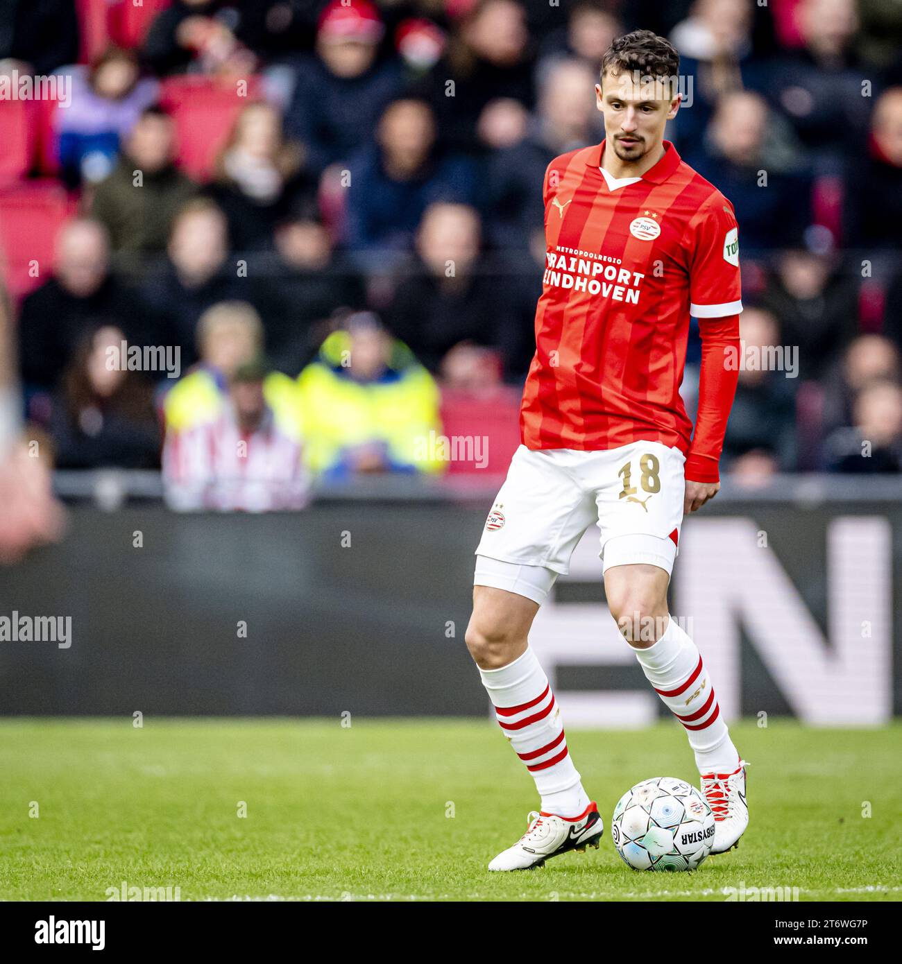 EINDHOVEN, Netherlands, 12-11-2023, football, Philips stadium, Dutch eredivisie, season 2023 / ...