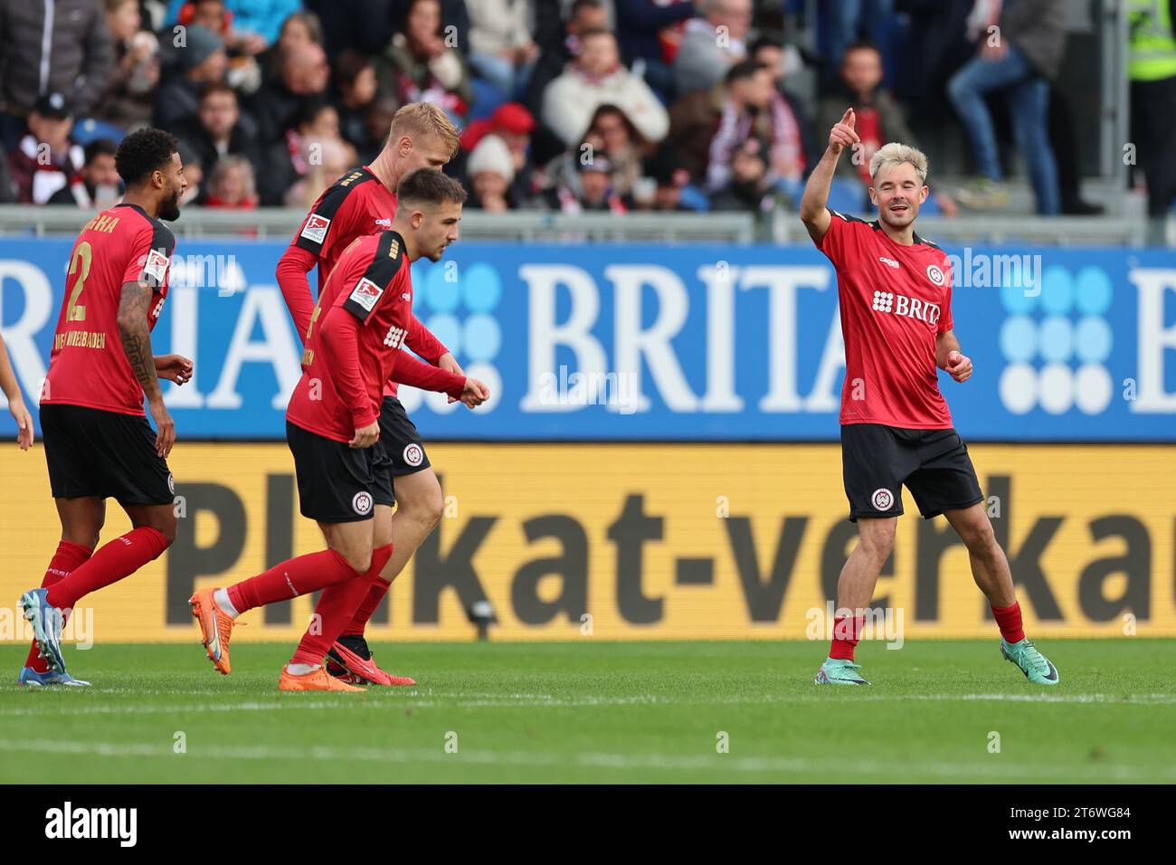 12 November 2023, Hesse, Wiesbaden: Soccer: Bundesliga 2, SV Wehen ...