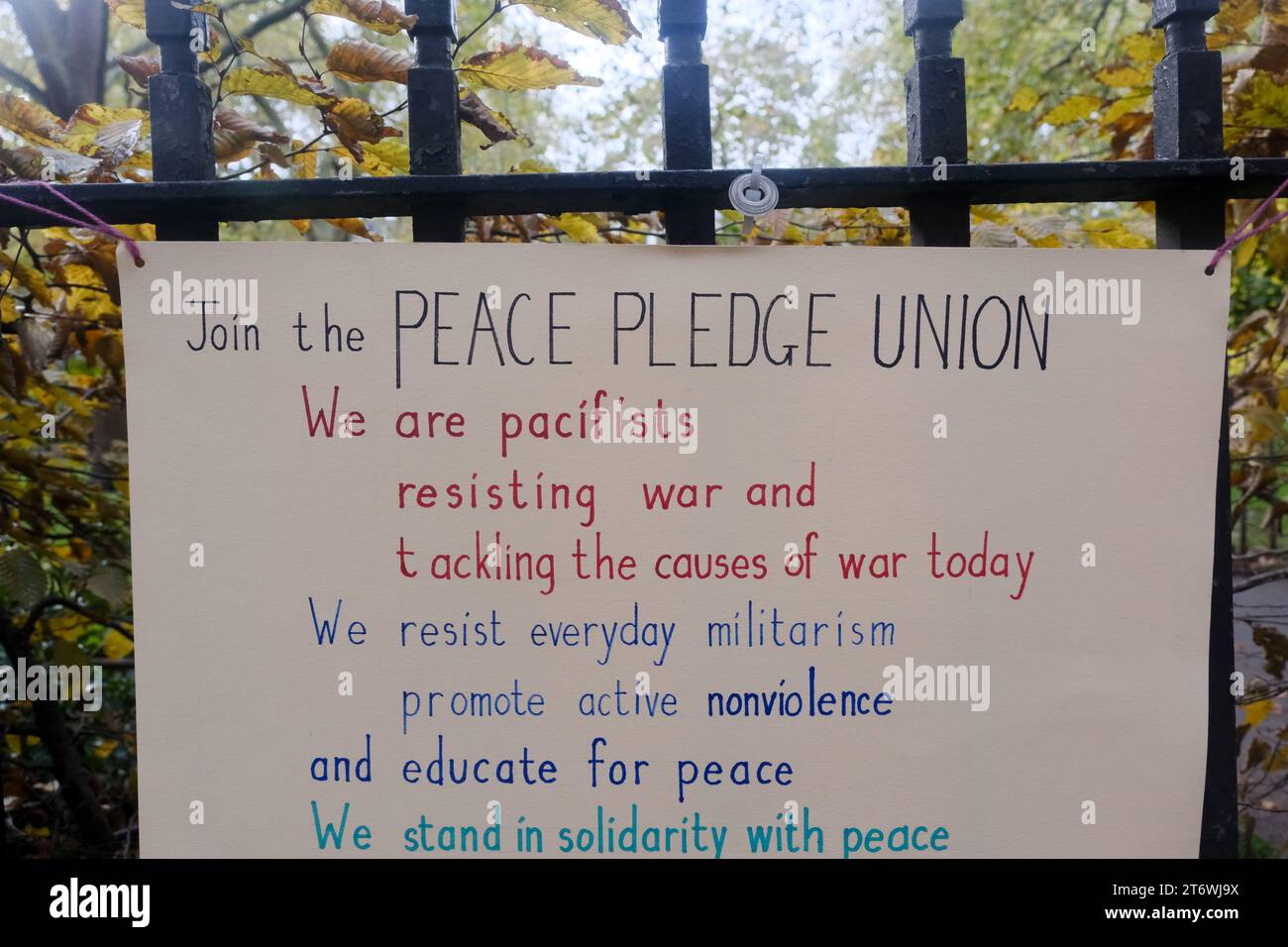 Peace pledge hi-res stock photography and images - Alamy