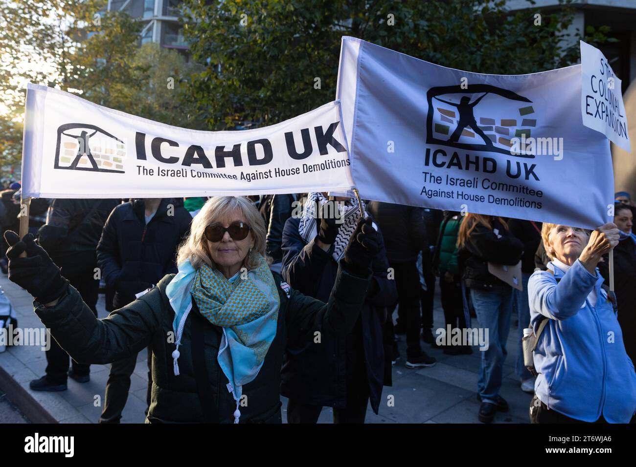 London, UK. 11th November, 2023. Campaigners from the Israeli Committee ...