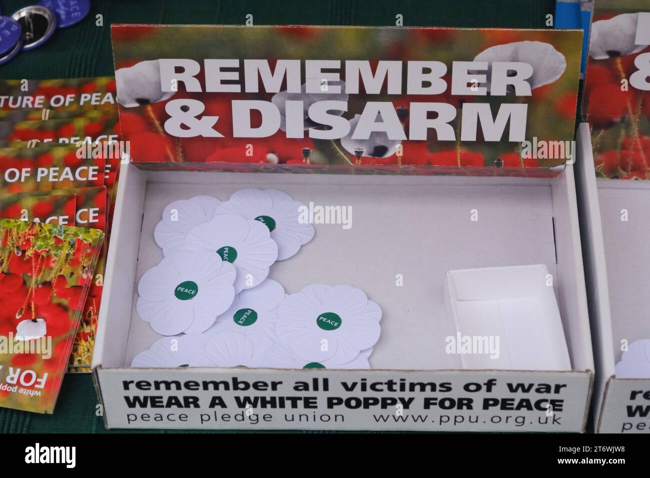 Peace pledge hi-res stock photography and images - Alamy