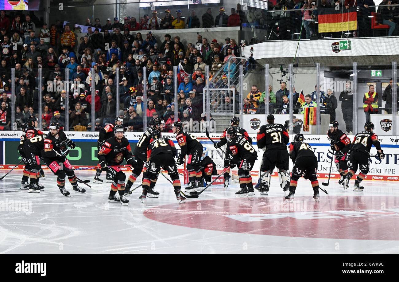 12 November 2023, Bavaria, Landshut: Ice hockey: Germany Cup, Germany ...