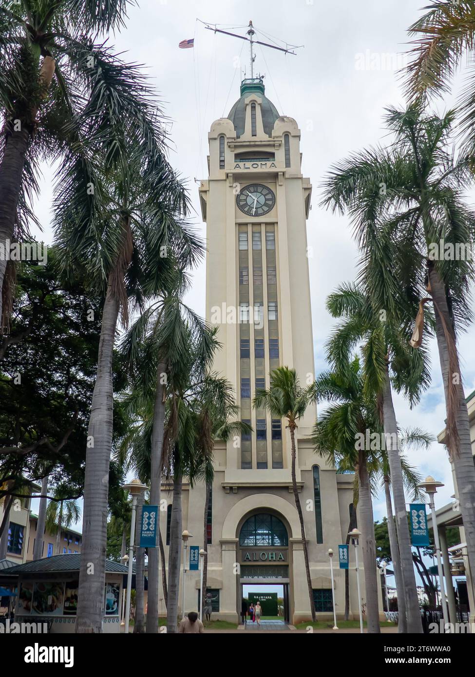 Aloha tower hi-res stock photography and images - Alamy