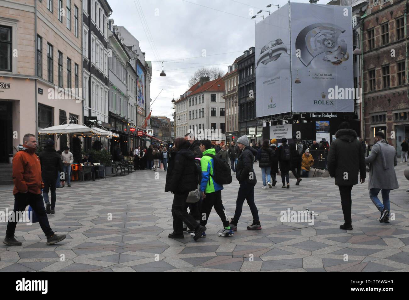Copenhagen, Denmark /12 November 2023/ Early christmas shopers down ...