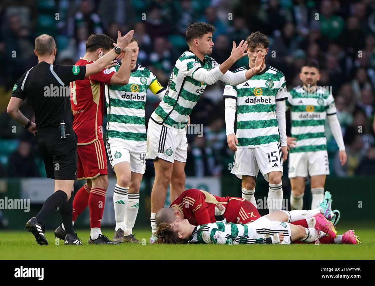Aberdeen's Slobodan Rubezic and Celtic's Yang Hyun-Jun react during the ...