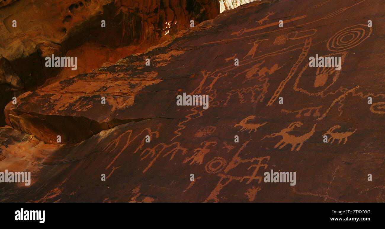 Native american rock art hi-res stock photography and images - Alamy