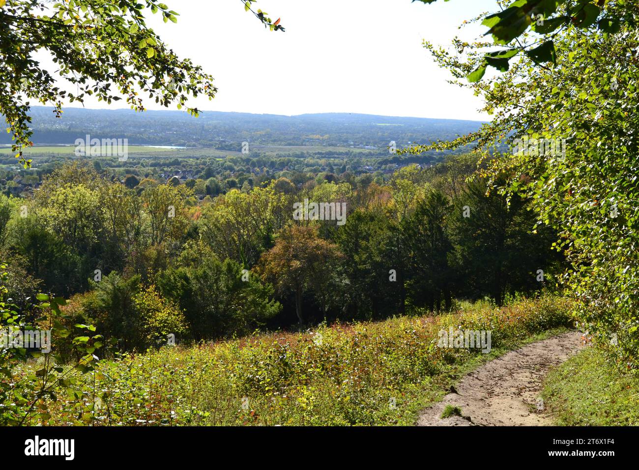 Hiking on the North Downs Way between Kemsing and Heaverham in the ...