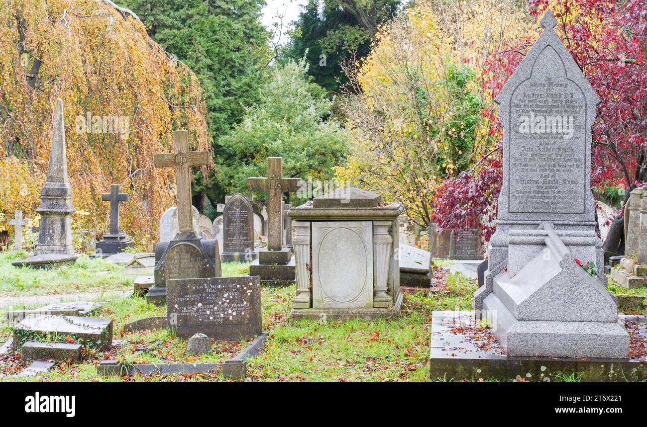 Autumn colours in Southampton Old Cemetery Stock Photo - Alamy