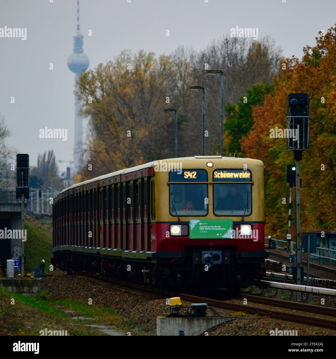 S-Bahn 485 geht in den Ruhestand Eine S-Bahn der Baureihe 485, genannt ...