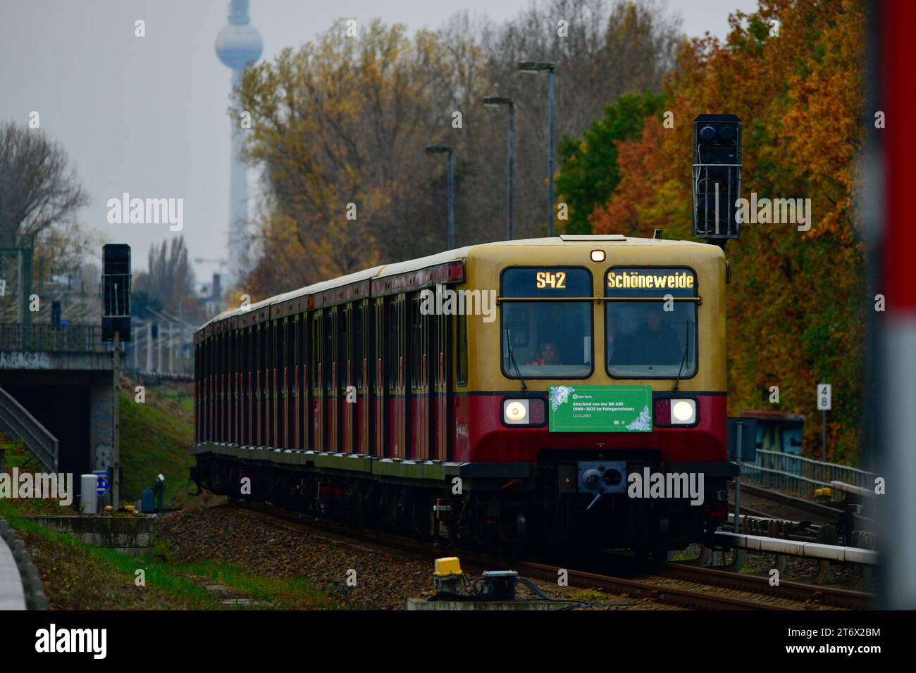 S-Bahn 485 geht in den Ruhestand Eine S-Bahn der Baureihe 485, genannt ...