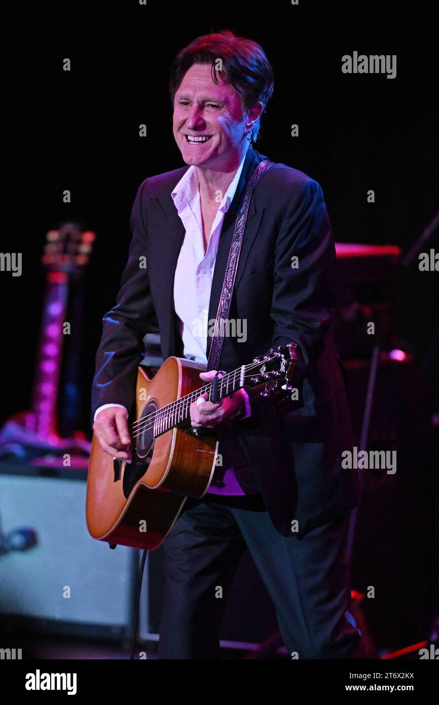 John waite singer hi-res stock photography and images - Alamy