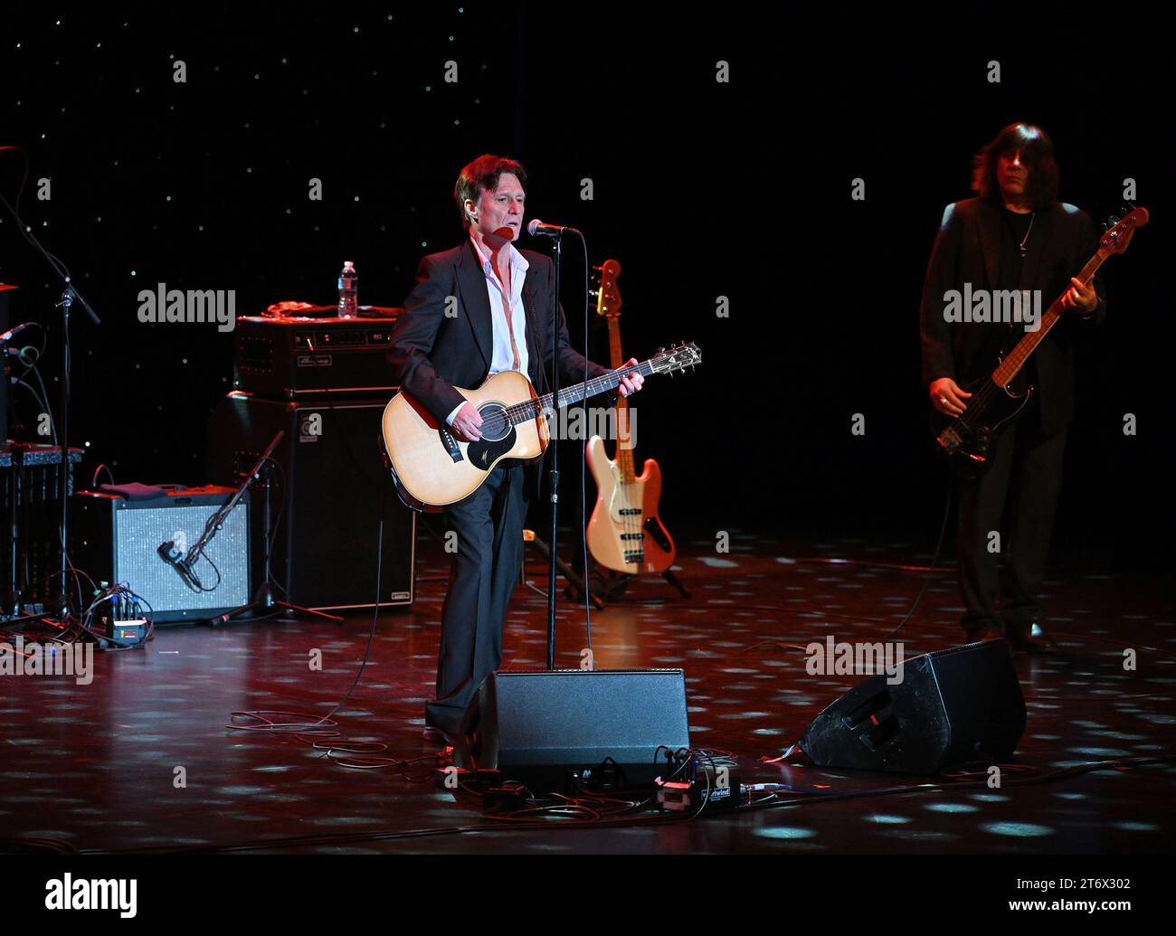 John waite singer hi-res stock photography and images - Alamy