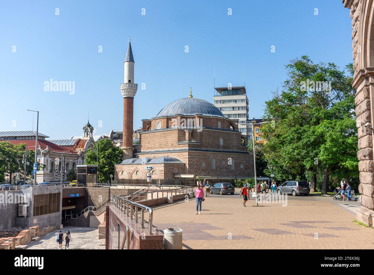 Banya Bashi Mosque,.Knyagina Maria Luisa Boulevard, City Centre, Sofia ...